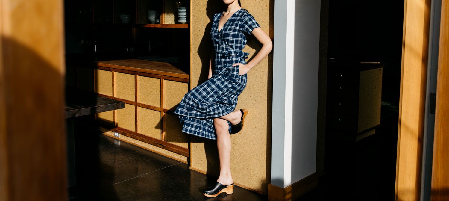 What Is Ikat? A Classic Dyeing Technique with Modern Twist – Bridge & Burn